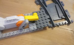 Motorized LEGO® train switch with Mindstorms – the Brick Dane